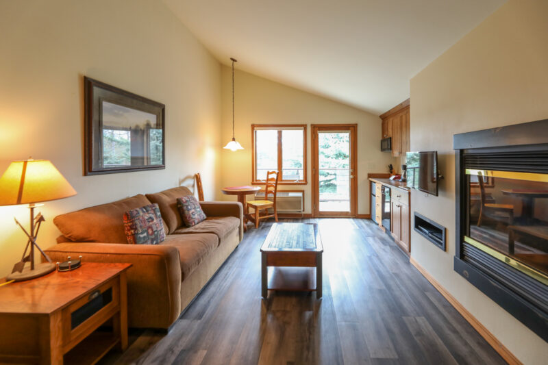 CONDOS • Meadow Lake Resort