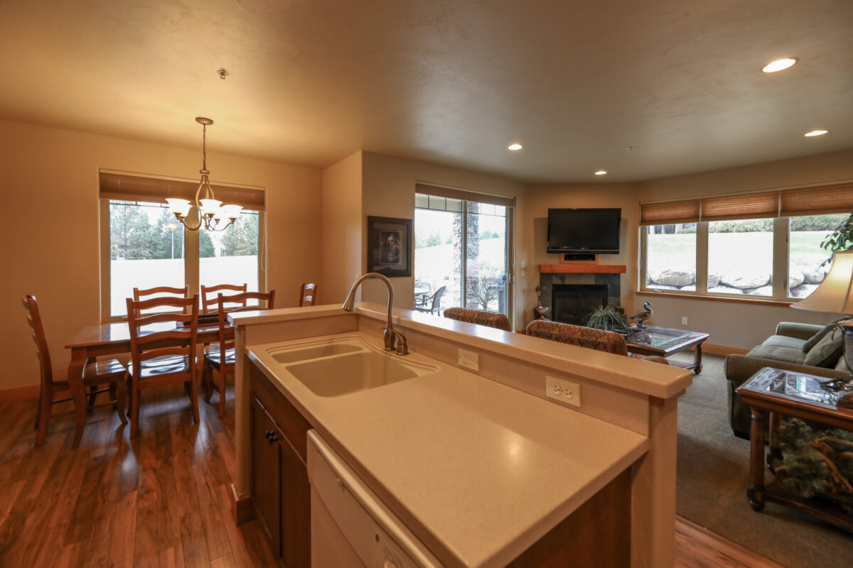 CONDOS • Meadow Lake Resort